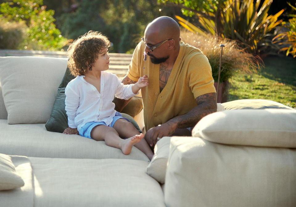 Outdoor Sofas & Lounge Furniture – Comfort Meets Durability | vetsak®